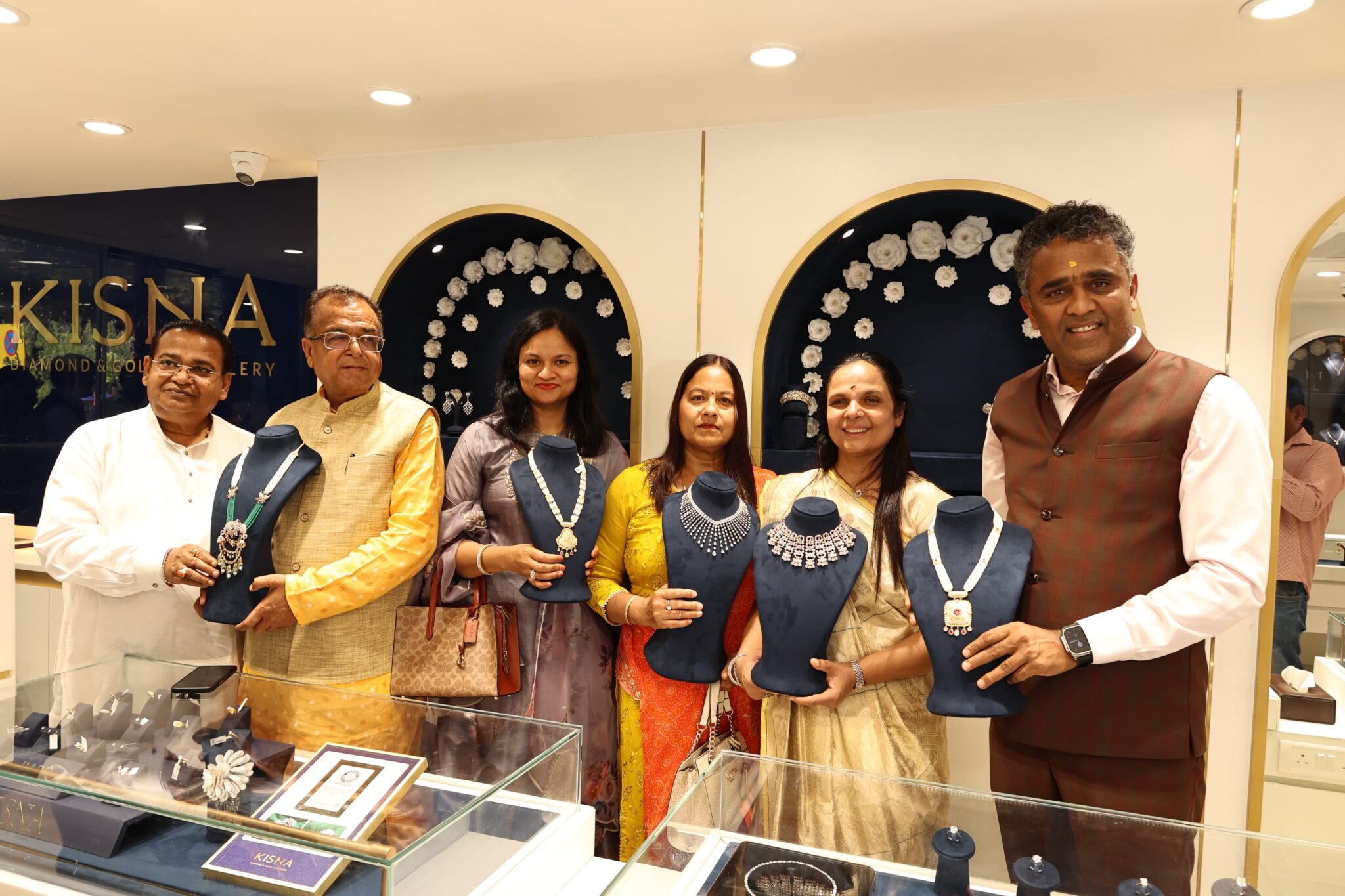 Kisna Diamond & Gold Jewellery Unveils Its 4th Exclusive Franchise ...